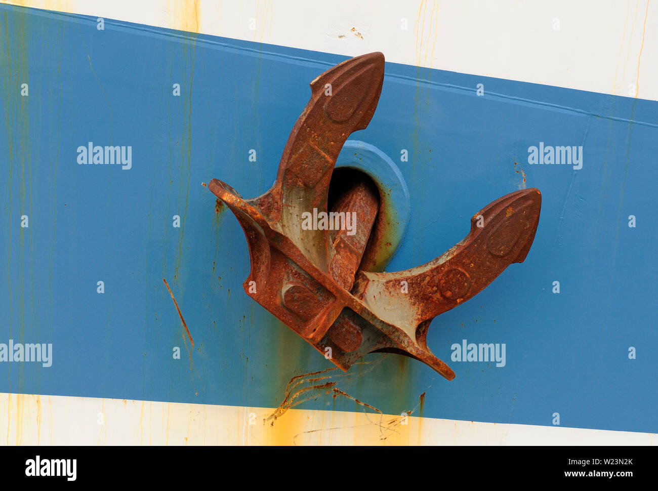 Ship coating hi-res stock photography and images - Alamy