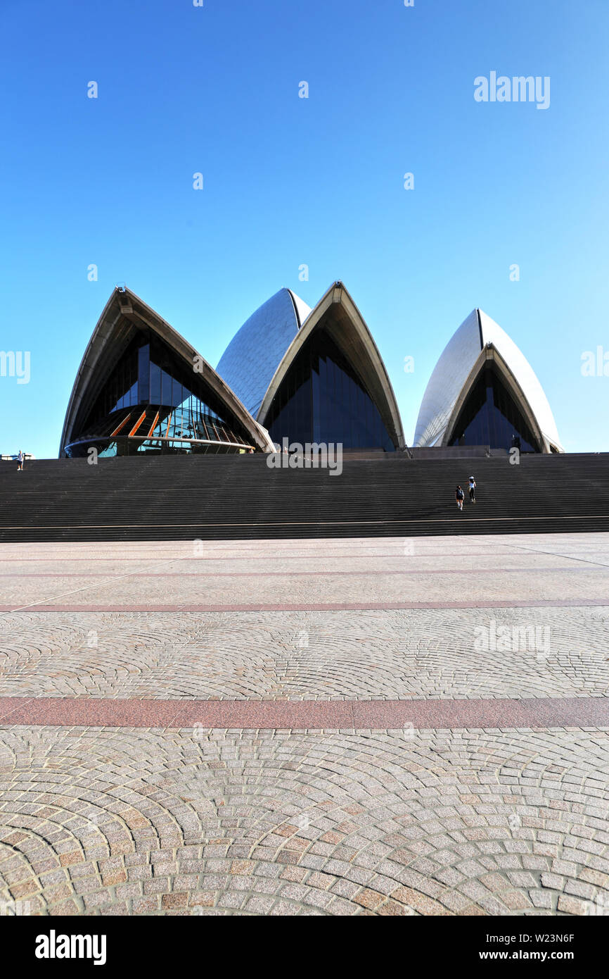 The sydney opera house in australia hi-res stock photography and images ...