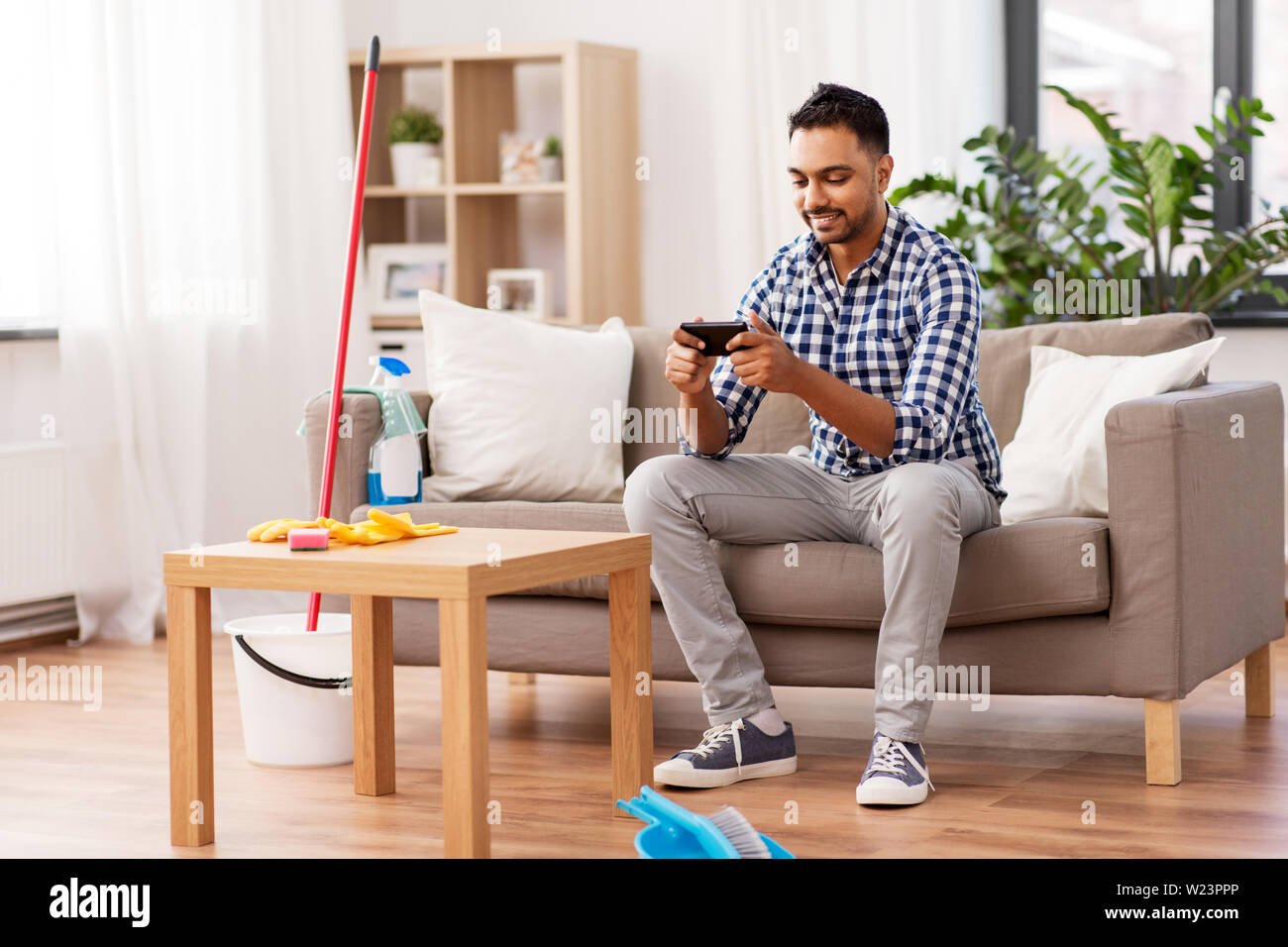 Cleaning game hi-res stock photography and images - Alamy