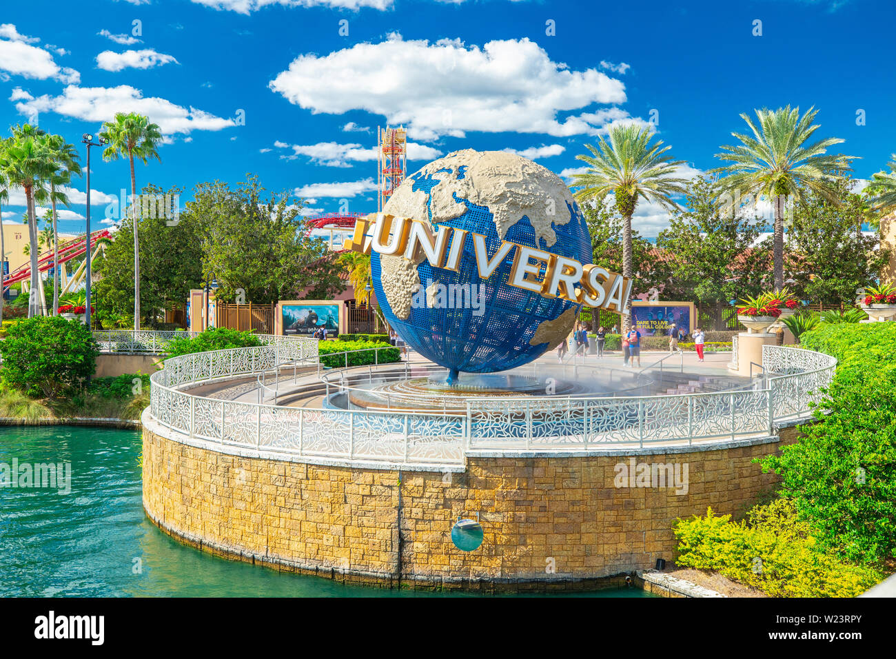 The famous Universal Globe at Universal Studios Florida theme park ...