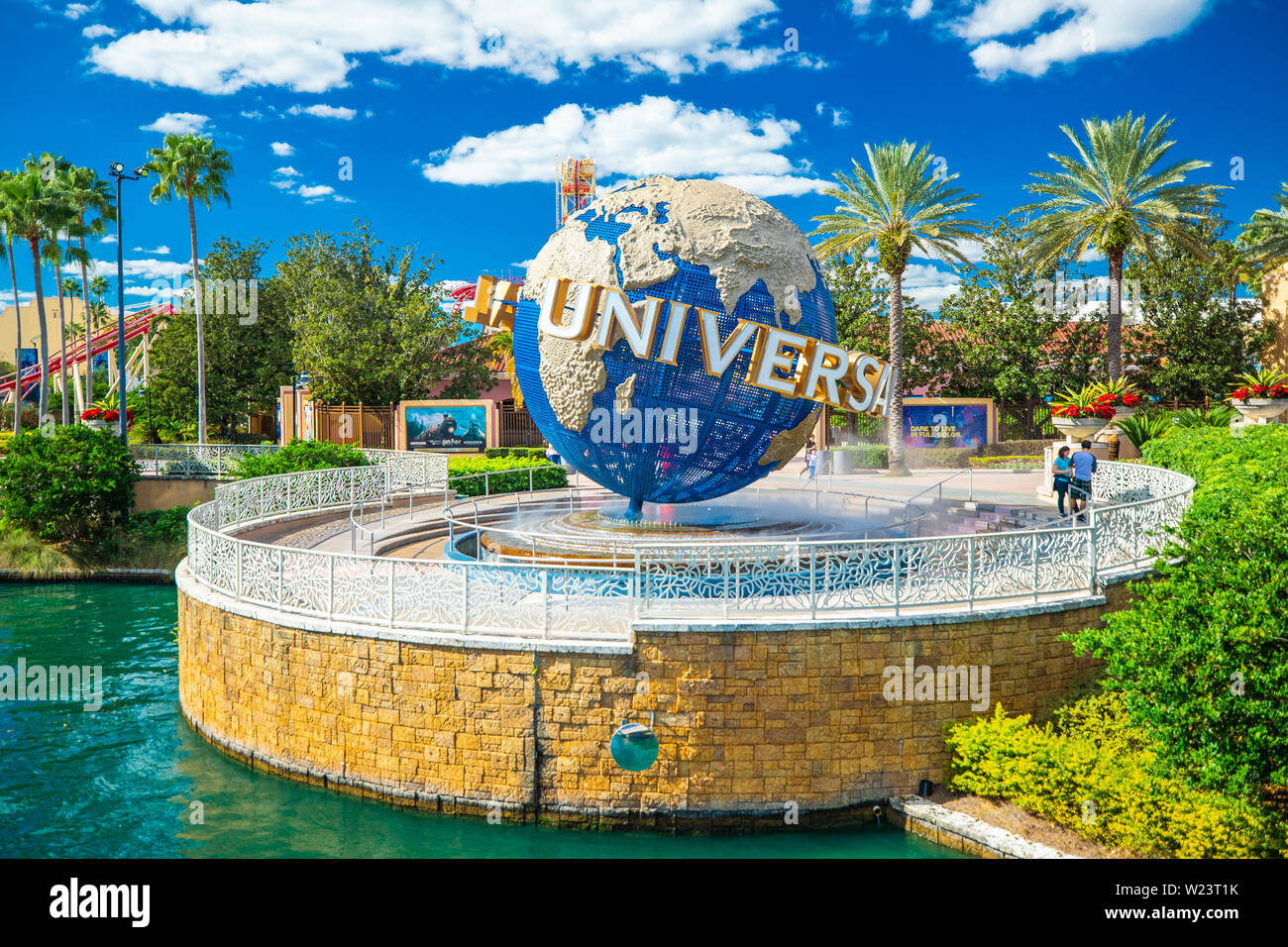 The famous Universal Globe at Universal Studios Florida theme park ...