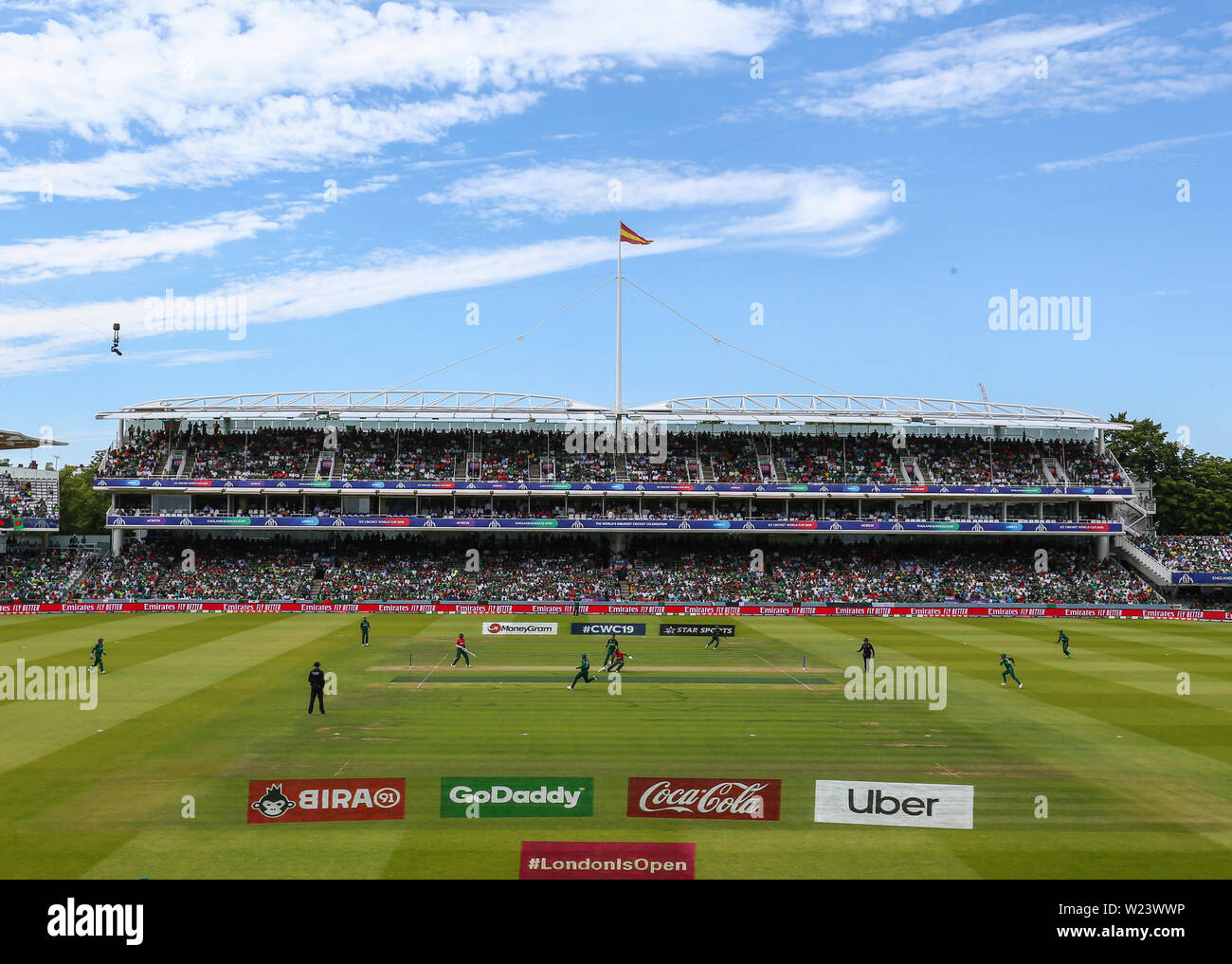 Grand stand lords hi-res stock photography and images - Alamy
