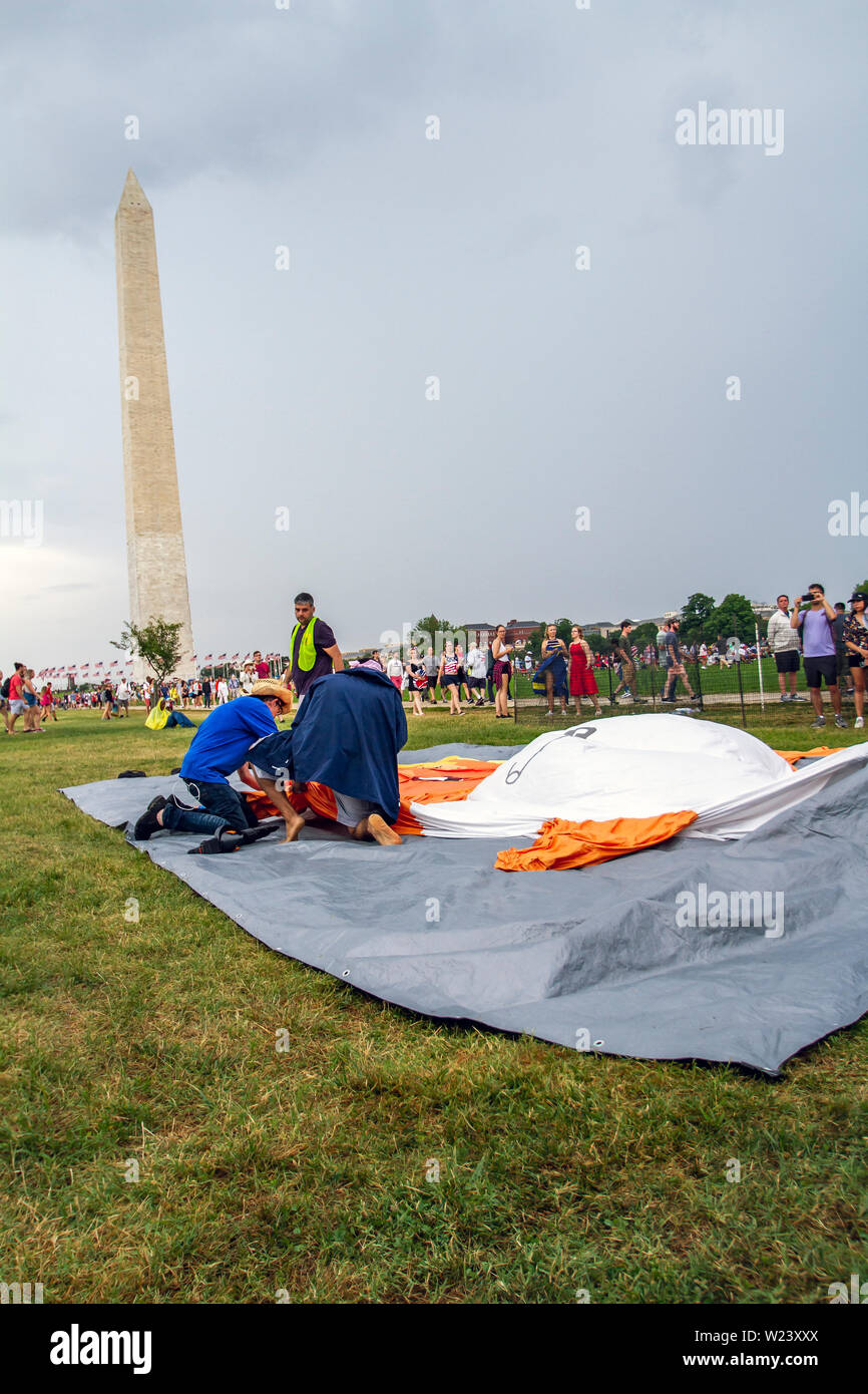 Trump in a diaper hi-res stock photography and images - Alamy