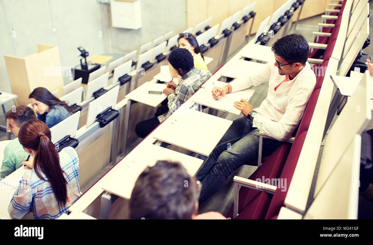 Exam hall students taking test hi-res stock photography and images - Alamy