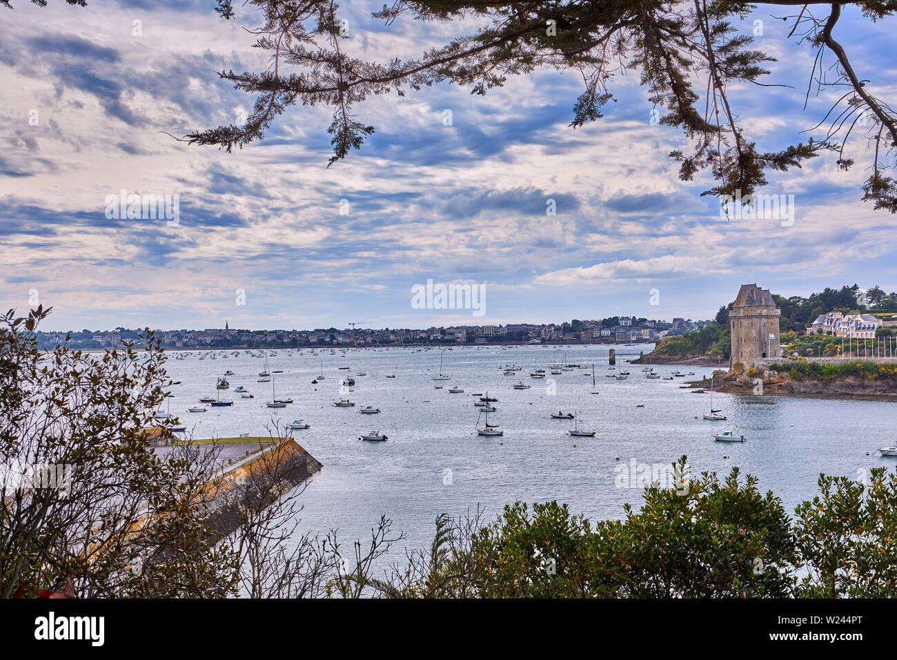 St servan hi-res stock photography and images - Alamy