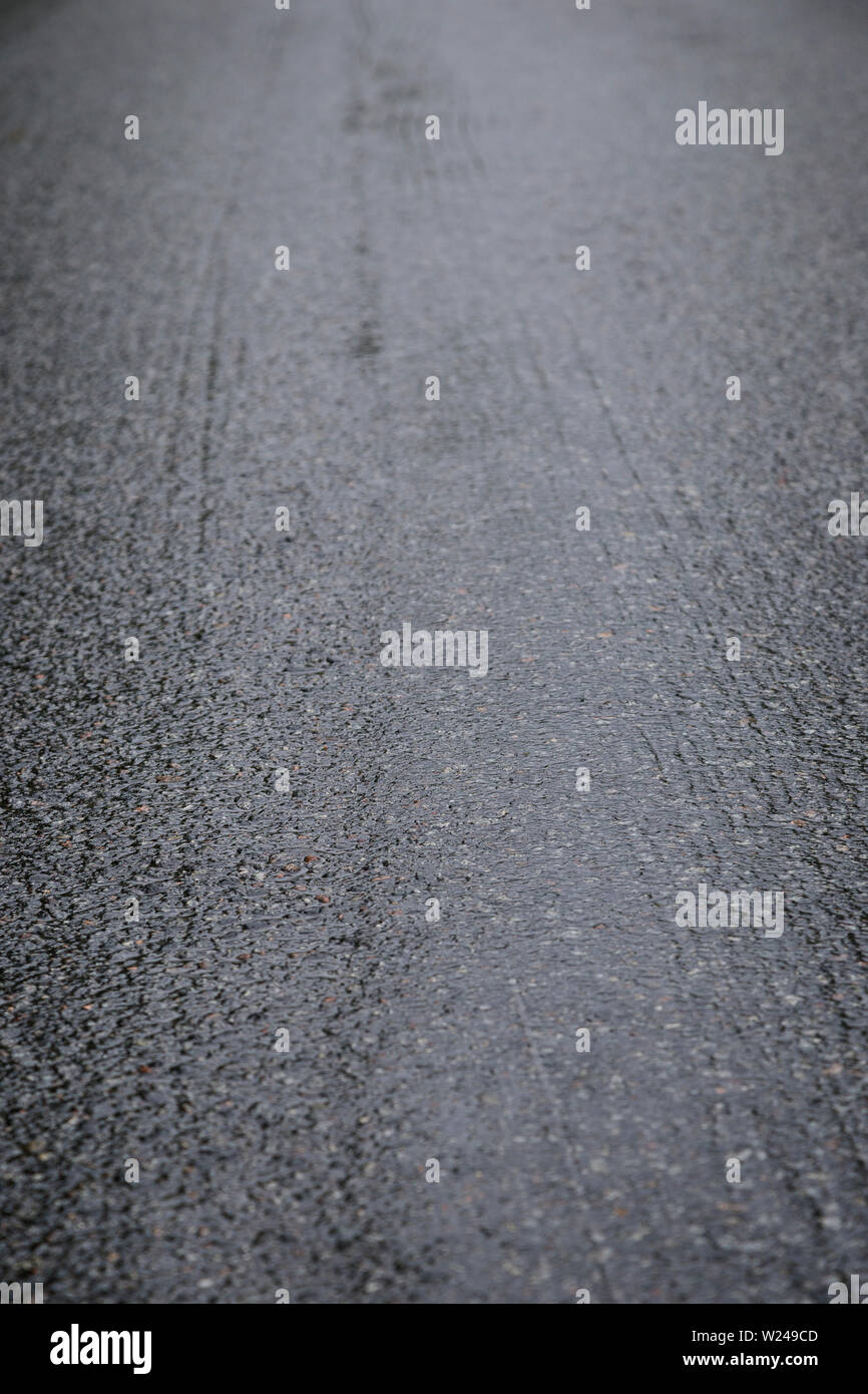 Wet rainy asphalt background surface hi-res stock photography and ...
