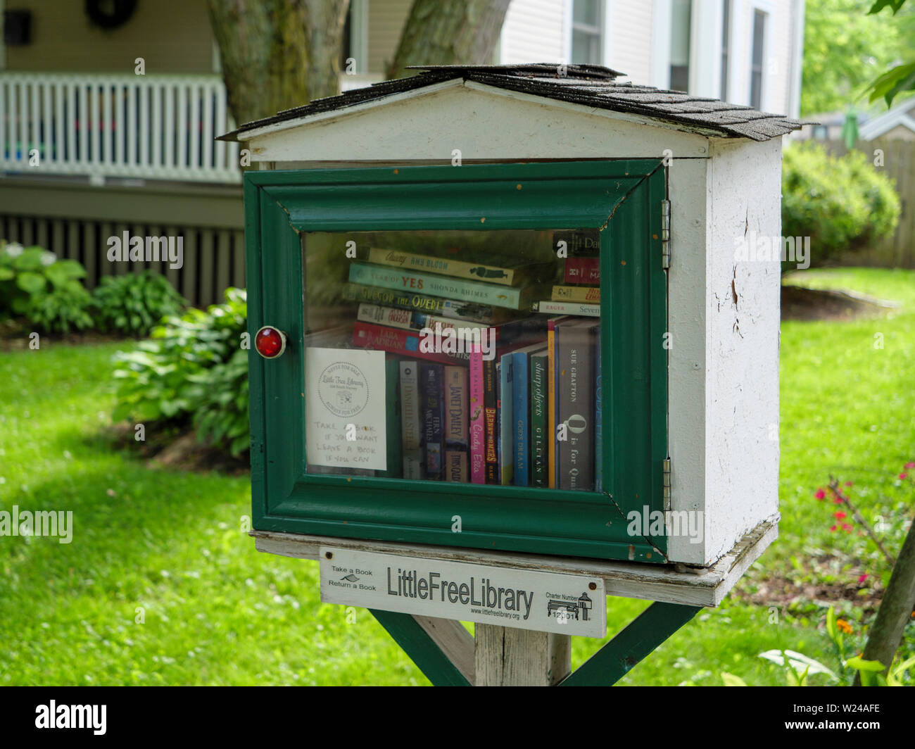 Little free library hi-res stock photography and images - Alamy
