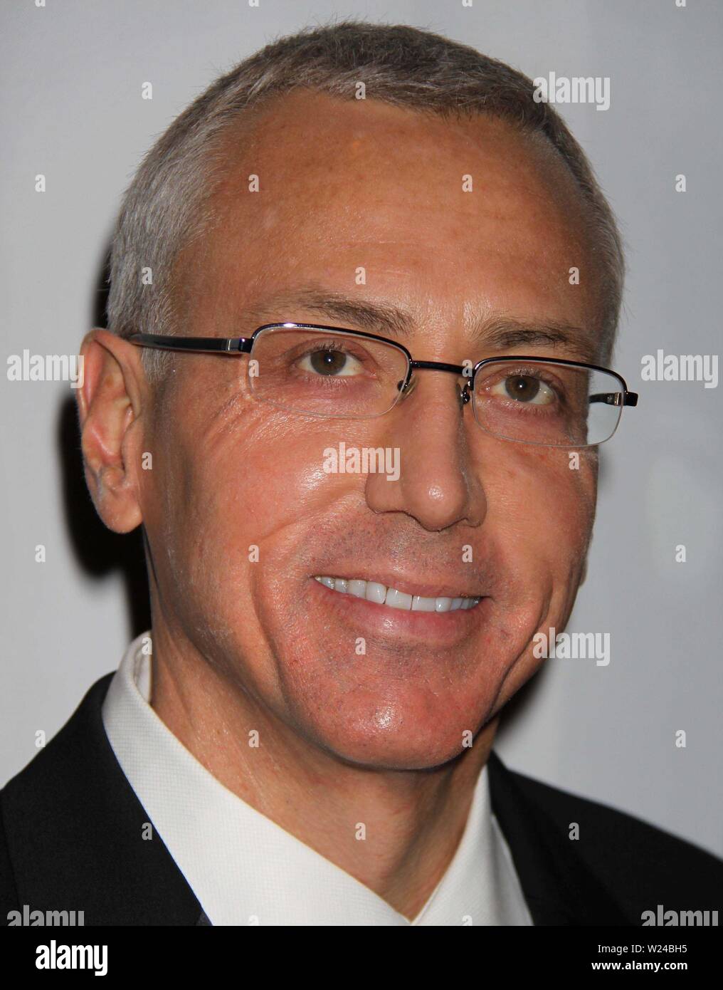 Dr drew pinsky hi-res stock photography and images - Alamy
