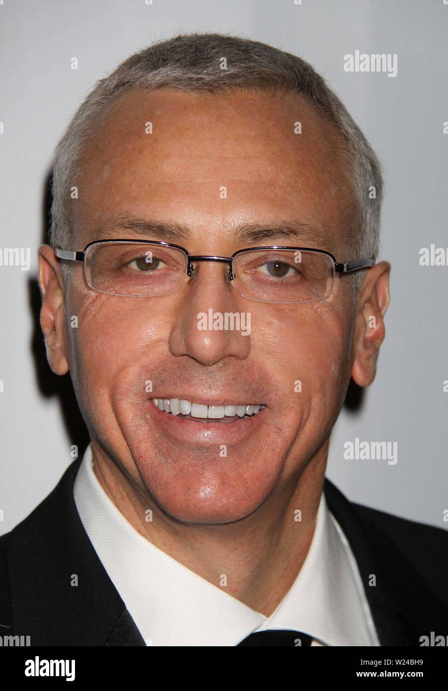 Drew pinsky hi-res stock photography and images - Alamy