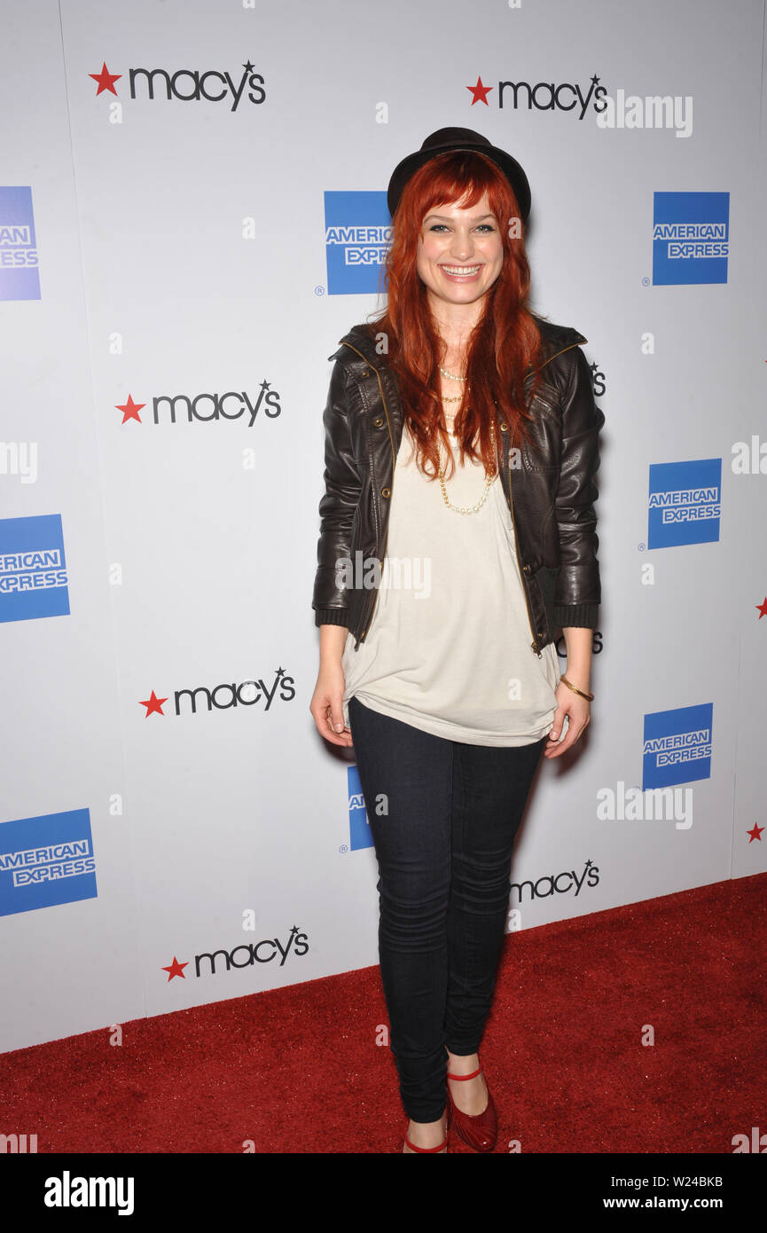 LOS ANGELES, CA. September 25, 2009: Singer Alison Sudol of A Fine ...