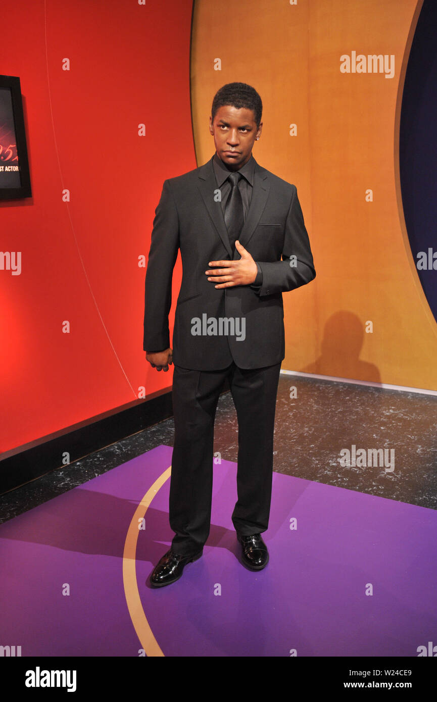 Denzel washington waxwork figure hi-res stock photography and images ...