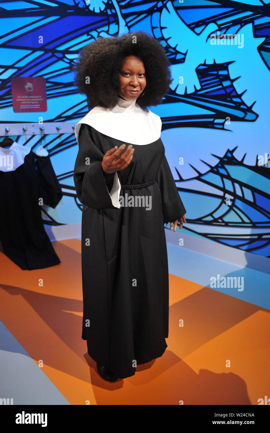 Whoopi goldberg waxwork figure hi-res stock photography and images - Alamy