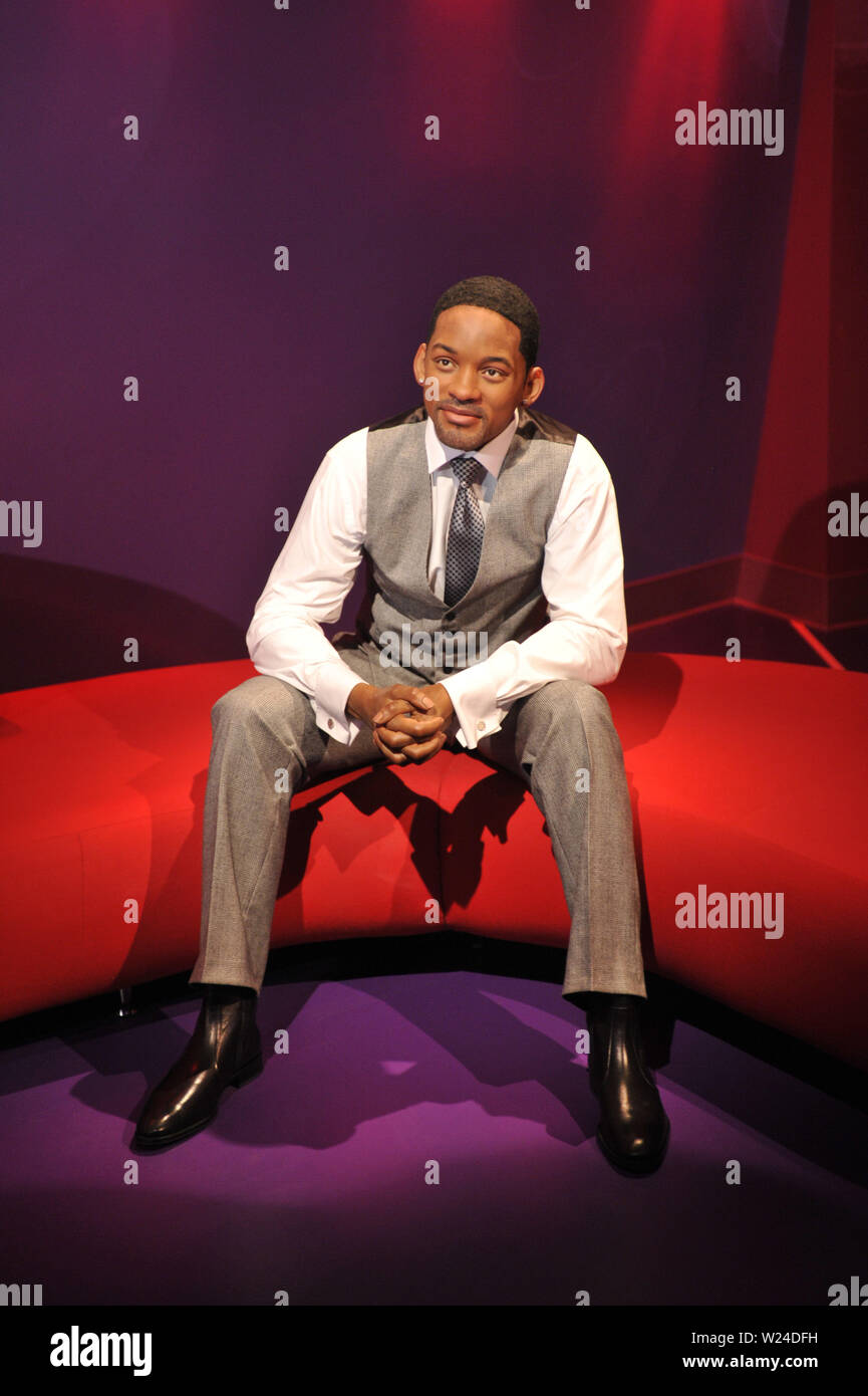 LOS ANGELES, CA. July 21, 2009: Will Smith waxwork figure - grand ...
