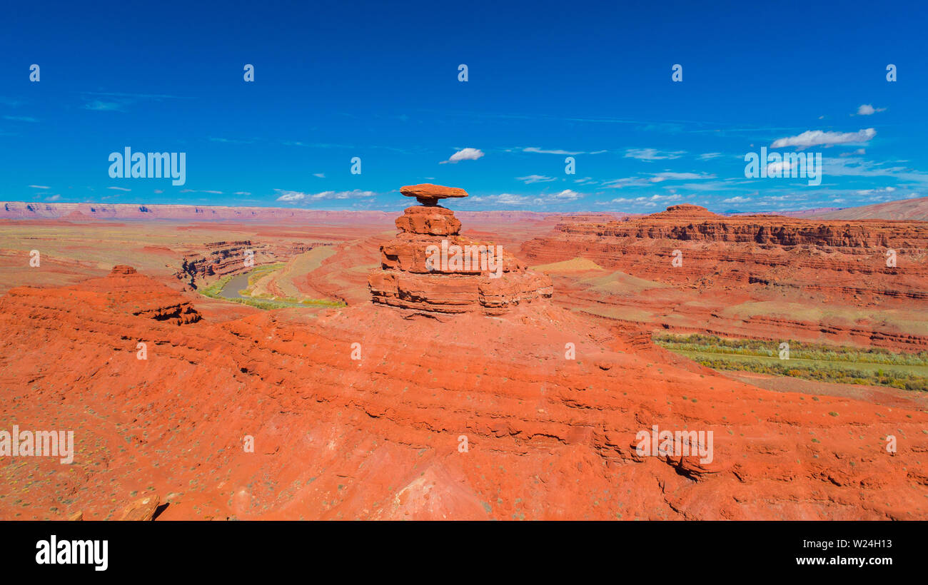 Mexican hat rock hi-res stock photography and images - Alamy
