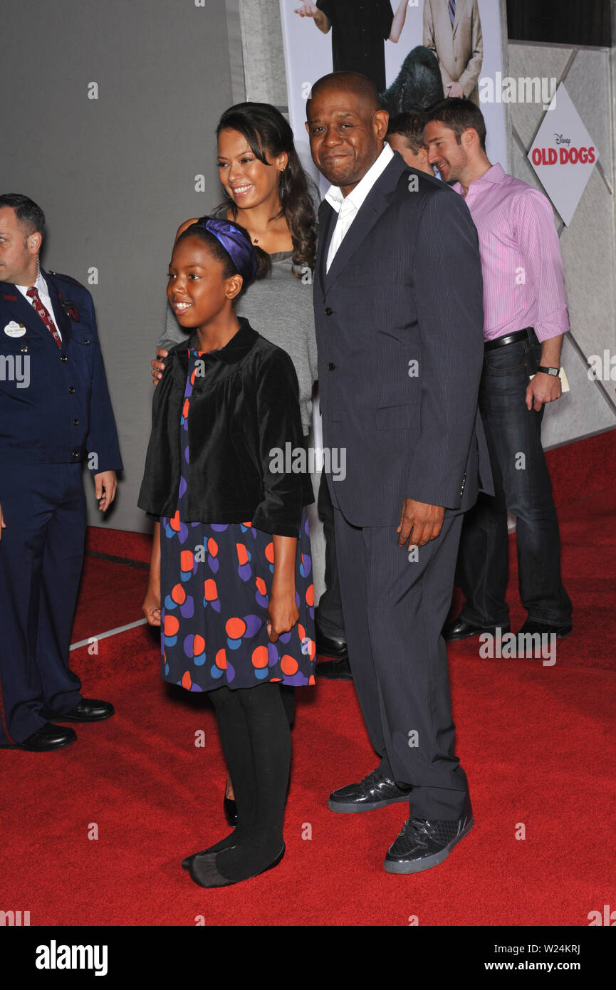 LOS ANGELES, CA. November 09, 2009: Forest Whitaker, wife Keisha ...