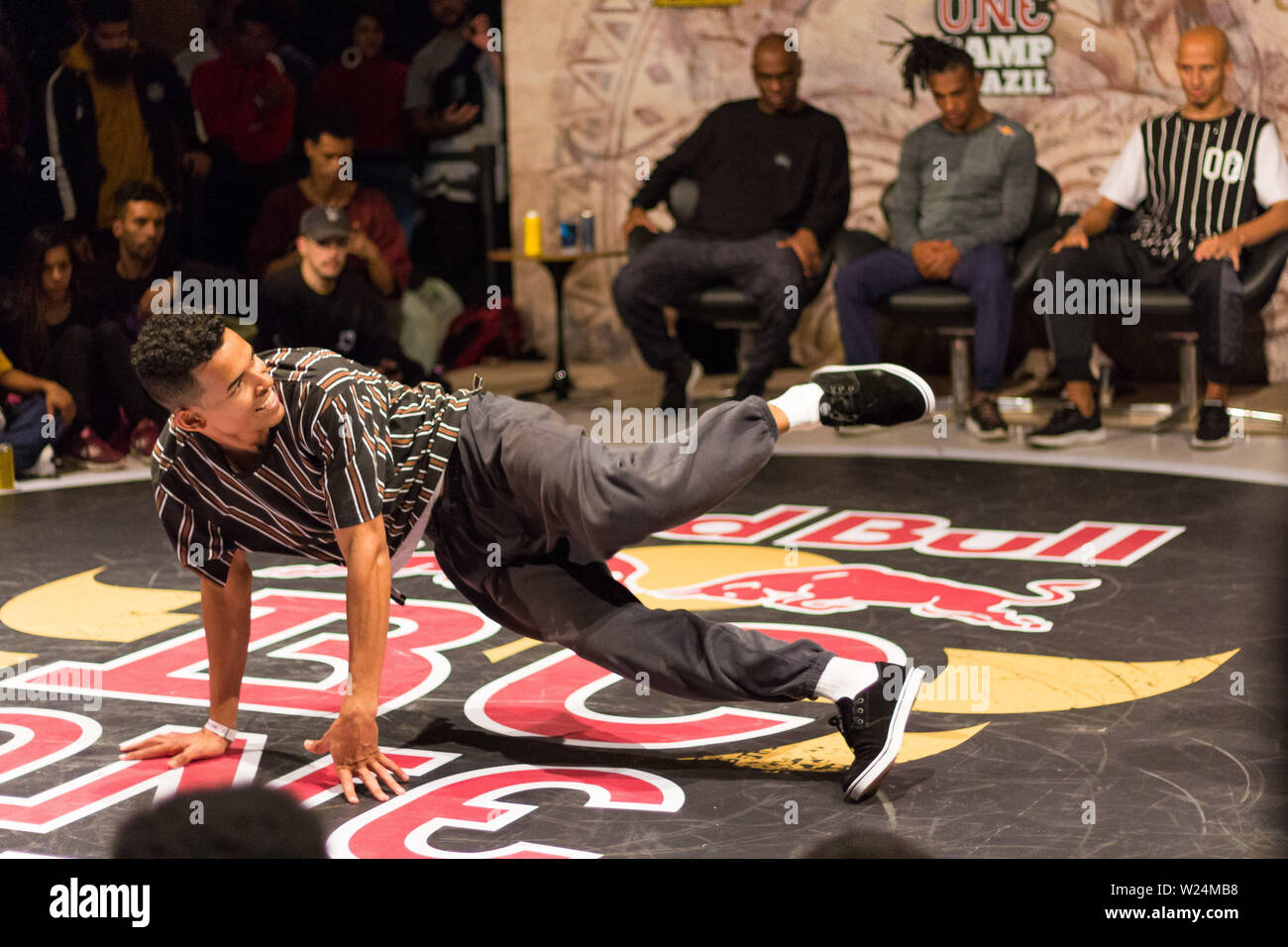 B Boy Competition Red Bull