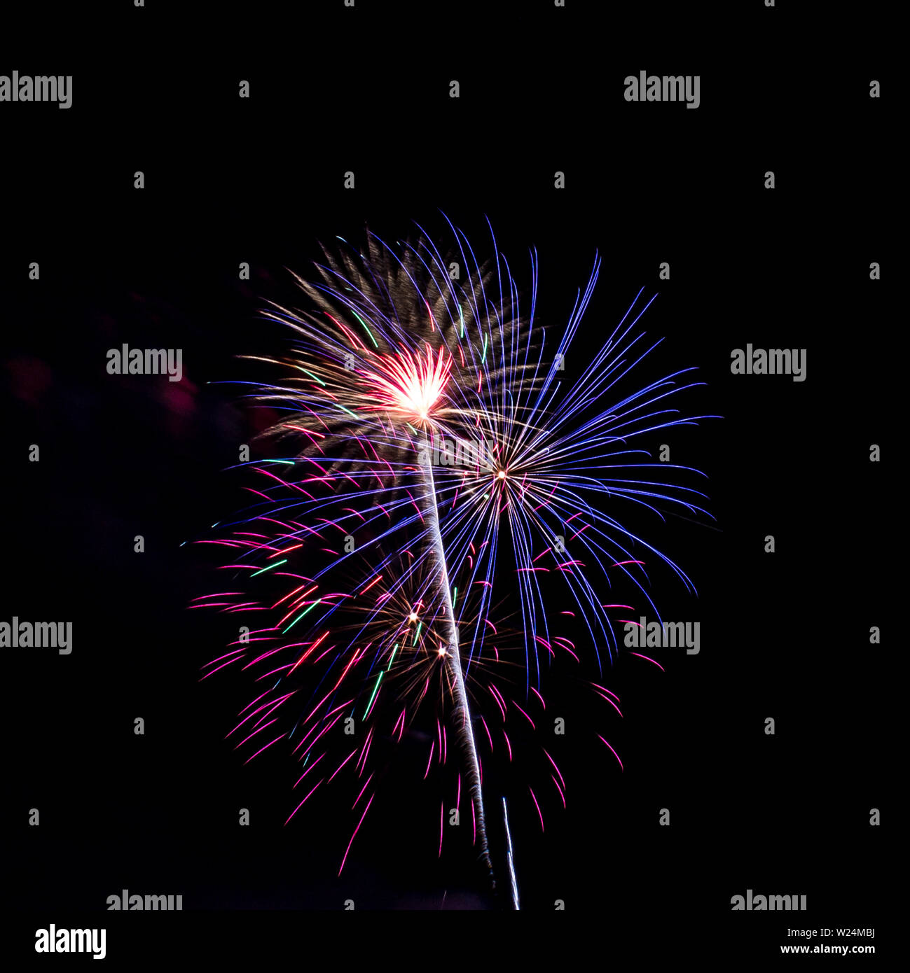 Fire works background hi-res stock photography and images - Alamy