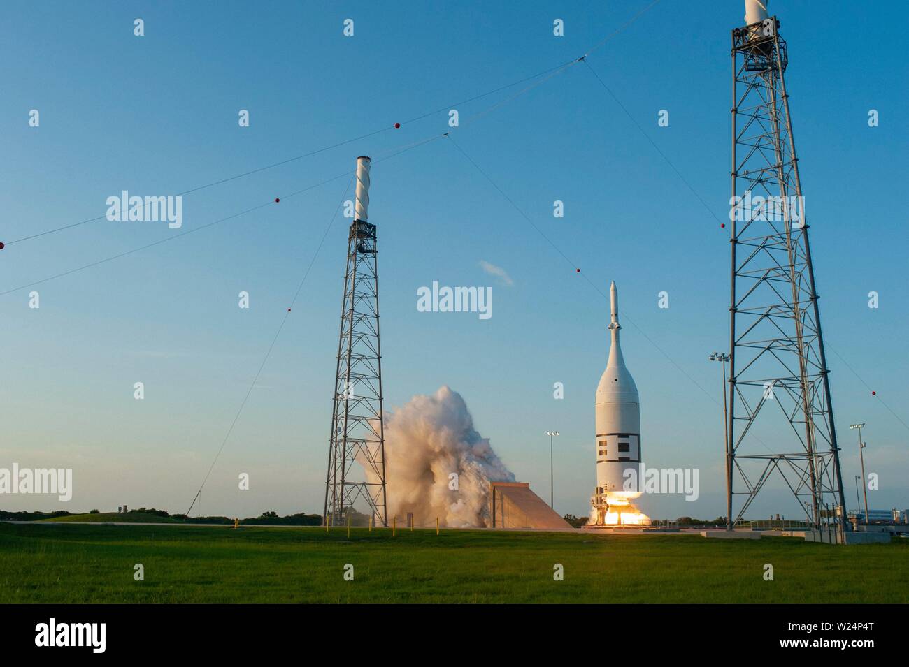 The NASA Orion Launch Abort System successfully launches atop a ...