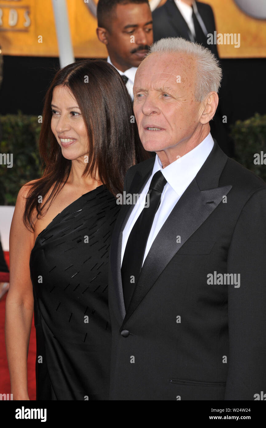 Husband sir anthony hopkins hi-res stock photography and images - Alamy