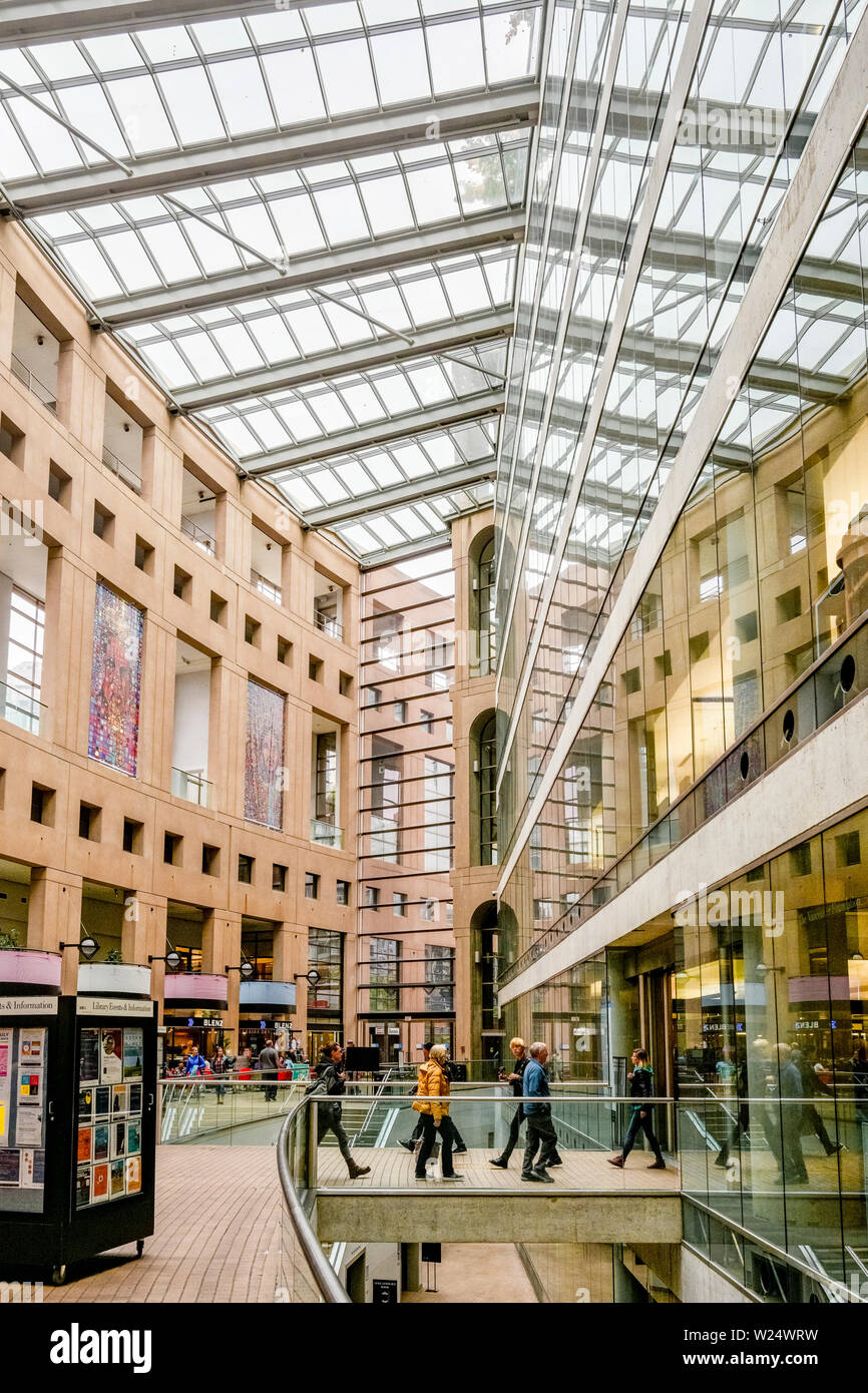 Vancouver library hi-res stock photography and images - Alamy