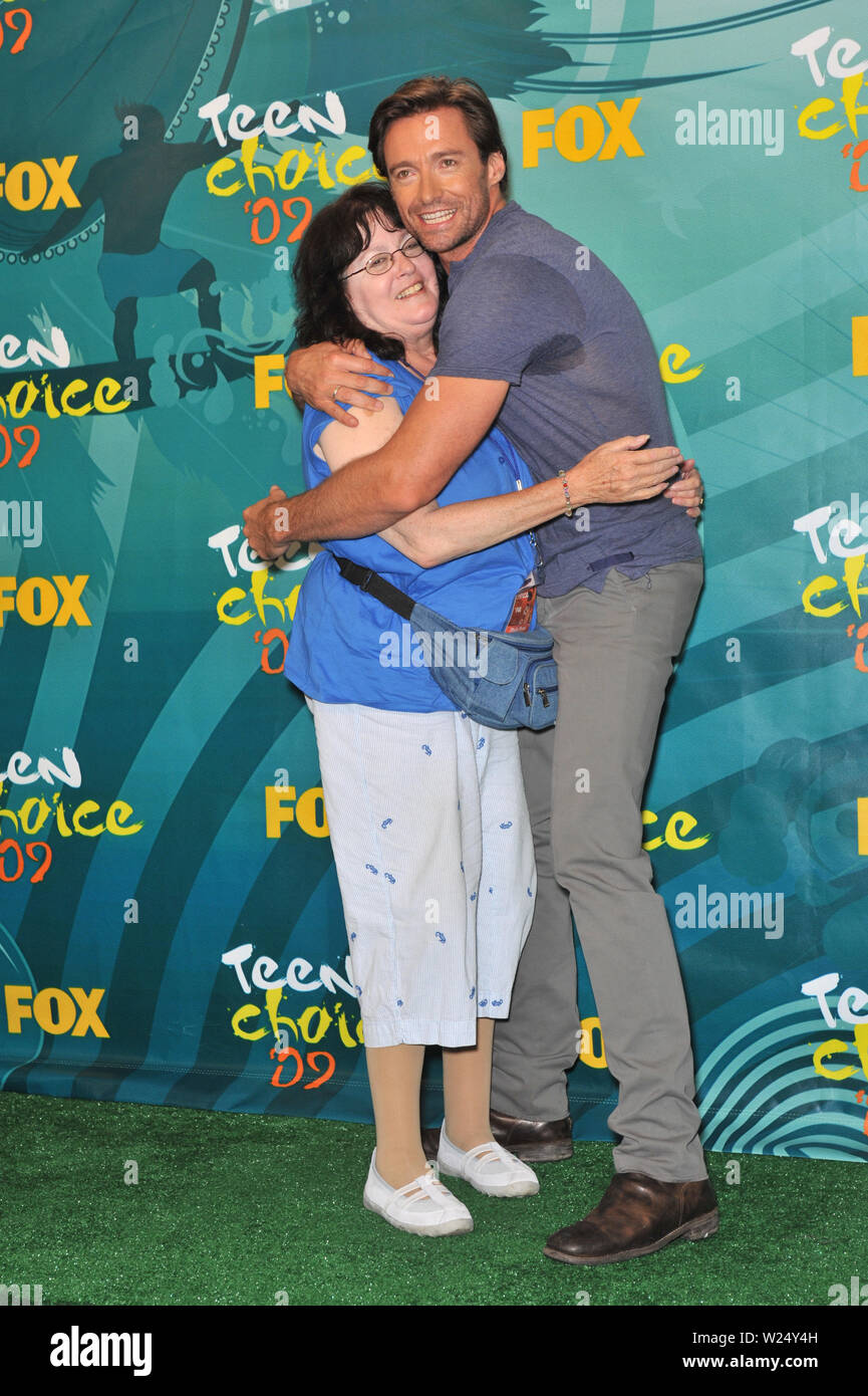 LOS ANGELES, CA. August 10, 2009: Hugh Jackman with photo-journalist ...