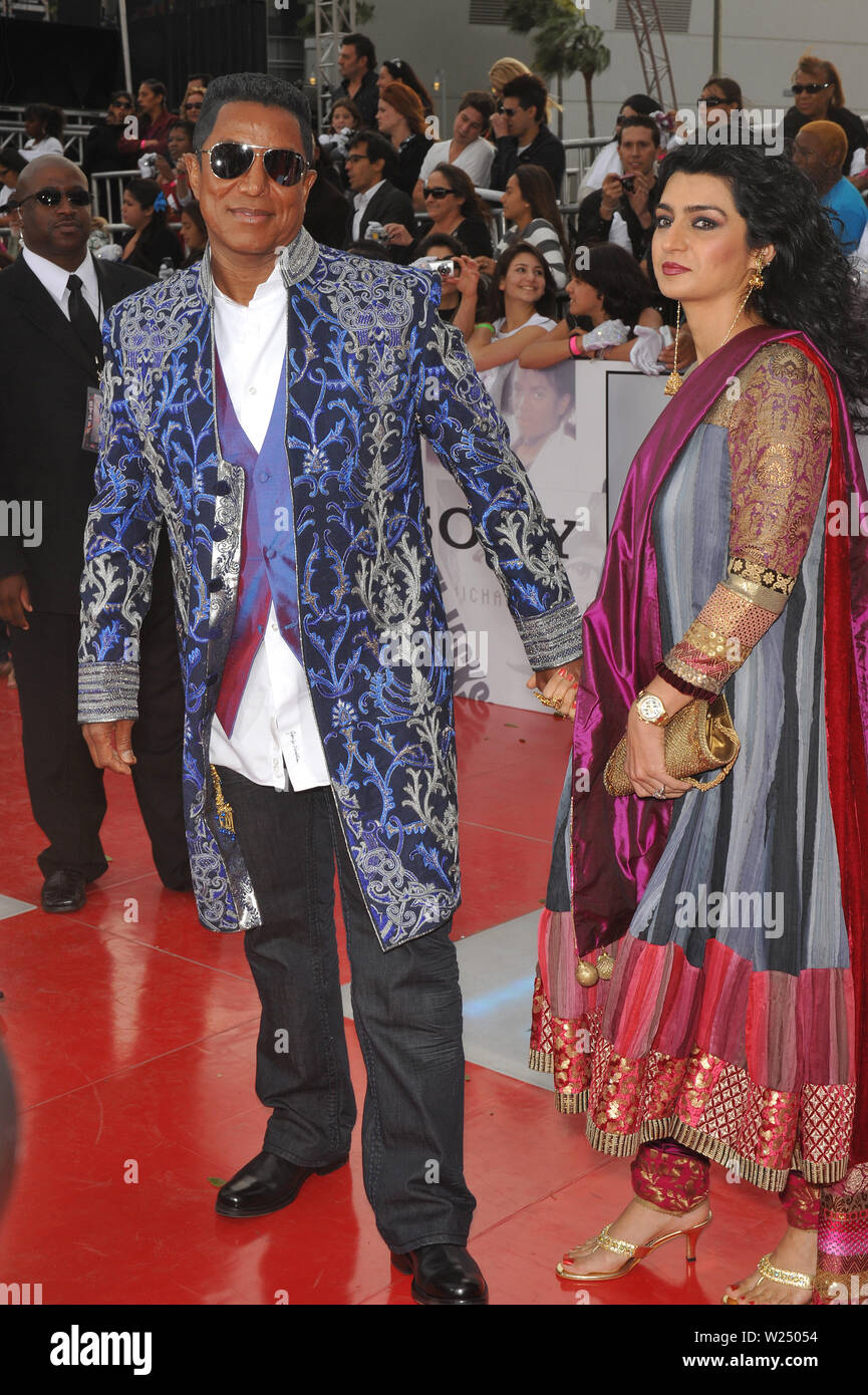 LOS ANGELES, CA. October 27, 2009: Jermaine Jackson & wife Halima ...