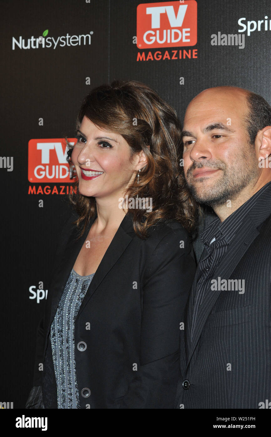 LOS ANGELES, CA. November 10, 2009: Nia Vardalos & husband Ian Gomez at ...