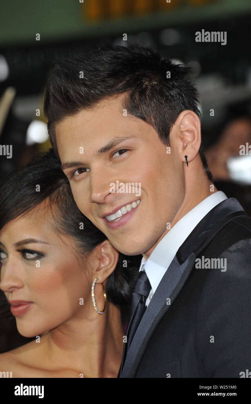 Alex meraz the twilight saga hi-res stock photography and images - Alamy