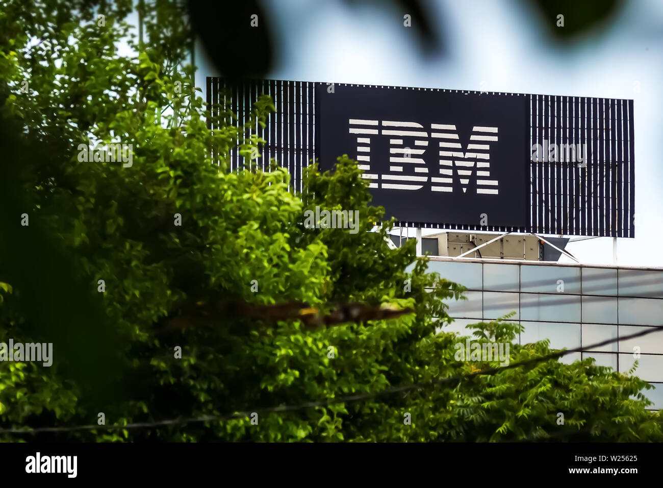 Ibm Logo Building High Resolution Stock Photography and Images - Alamy