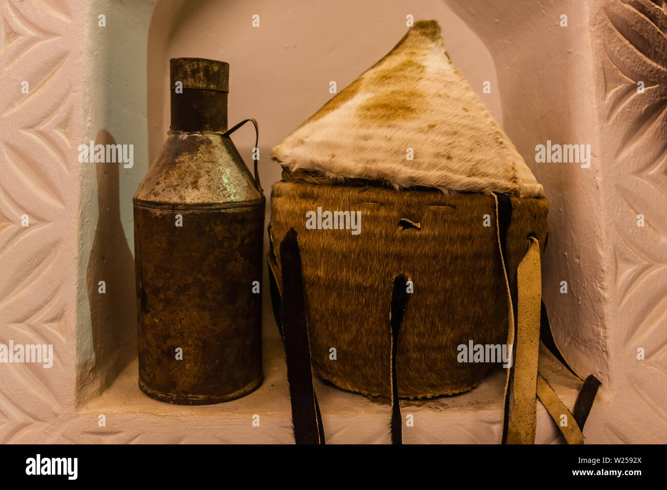 Vintage harvesting equipment hi-res stock photography and images - Alamy