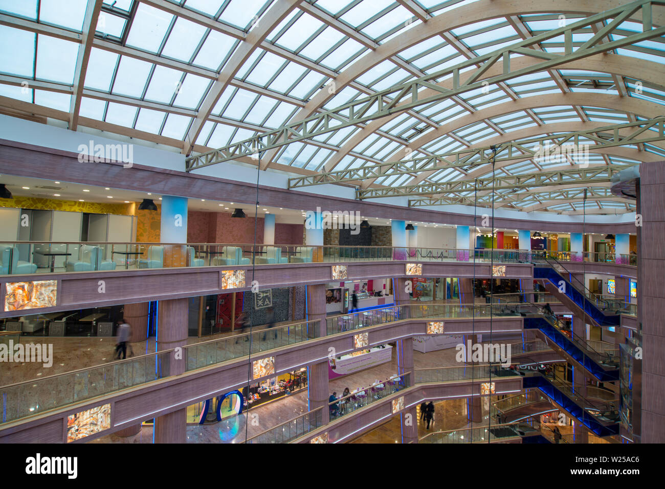 Modern store at shopping mall Stock Photo - Alamy