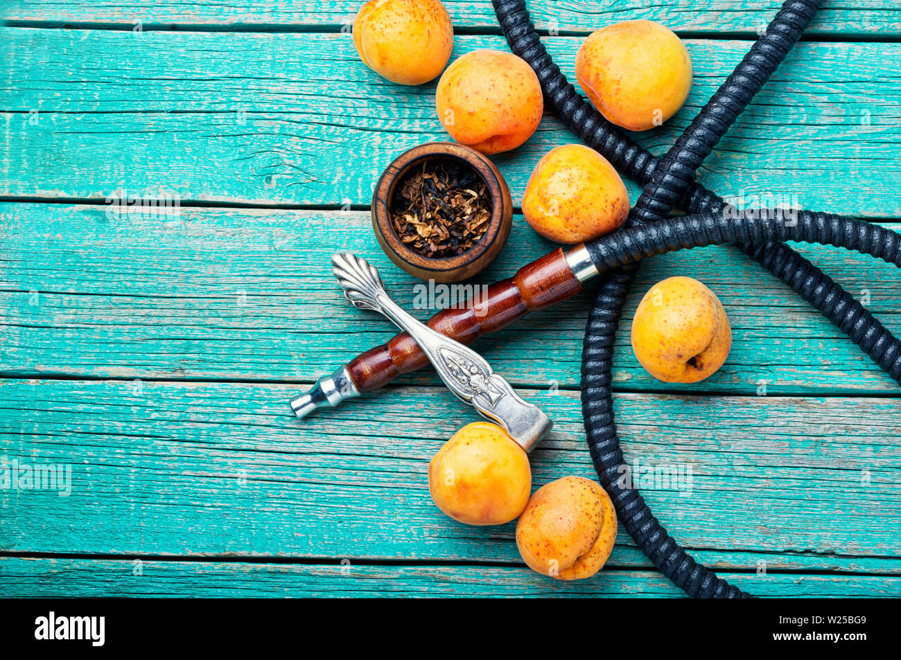 Details of the eastern kalian.Hookah with apricots flavor.Smoking ...