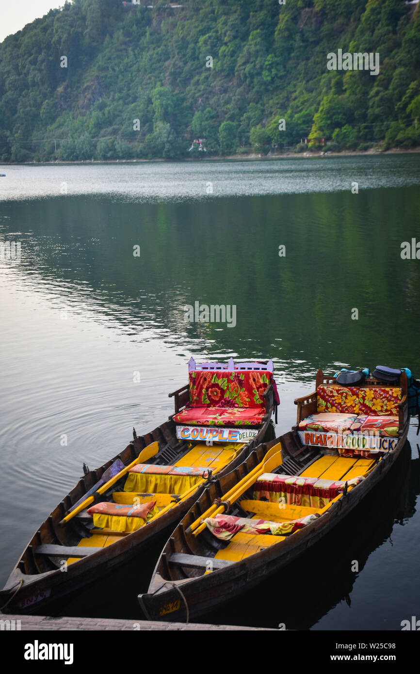 Couples boat on the river Stock Photo - Alamy