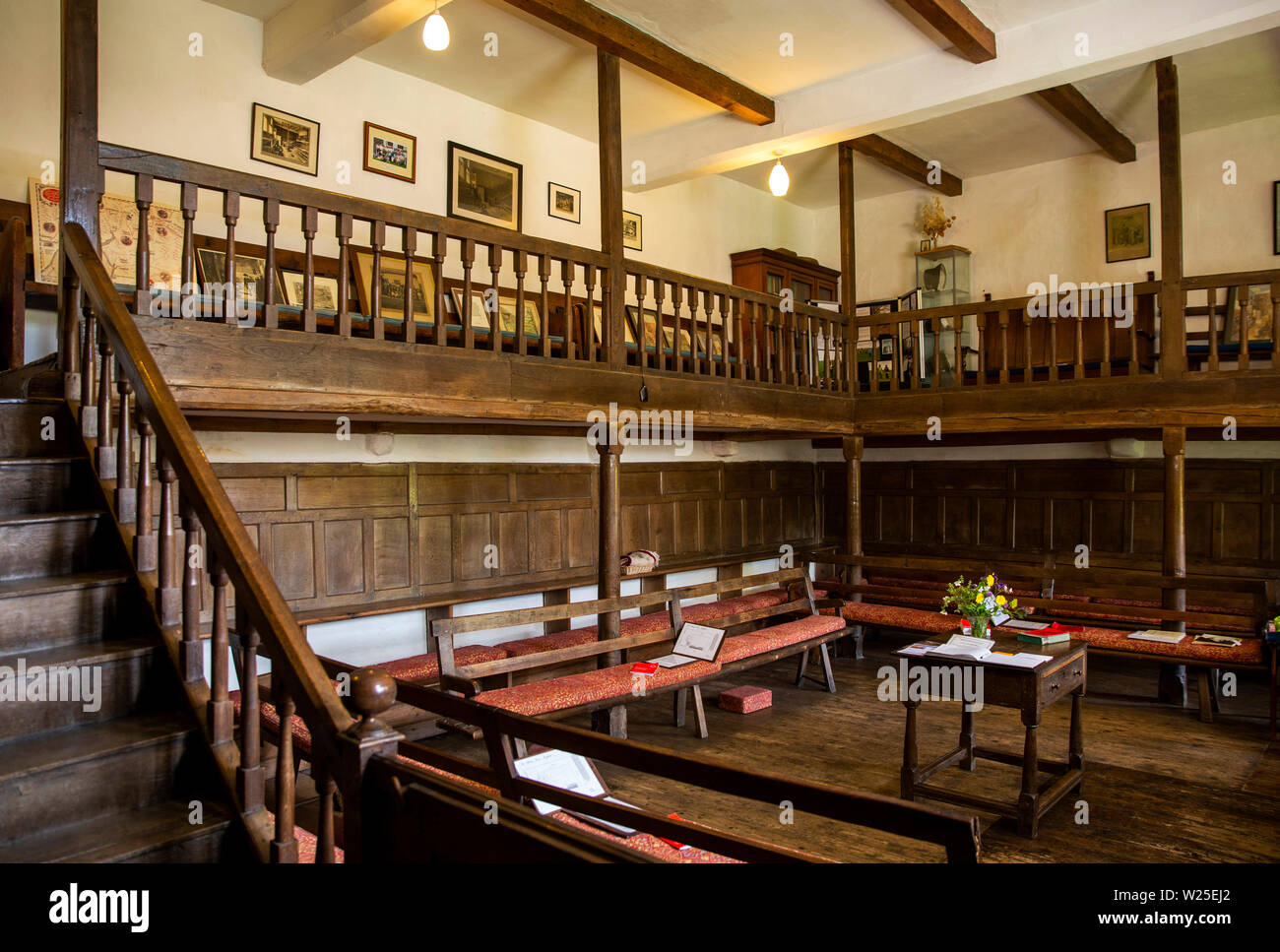 Meetinghouse interior hi-res stock photography and images - Alamy