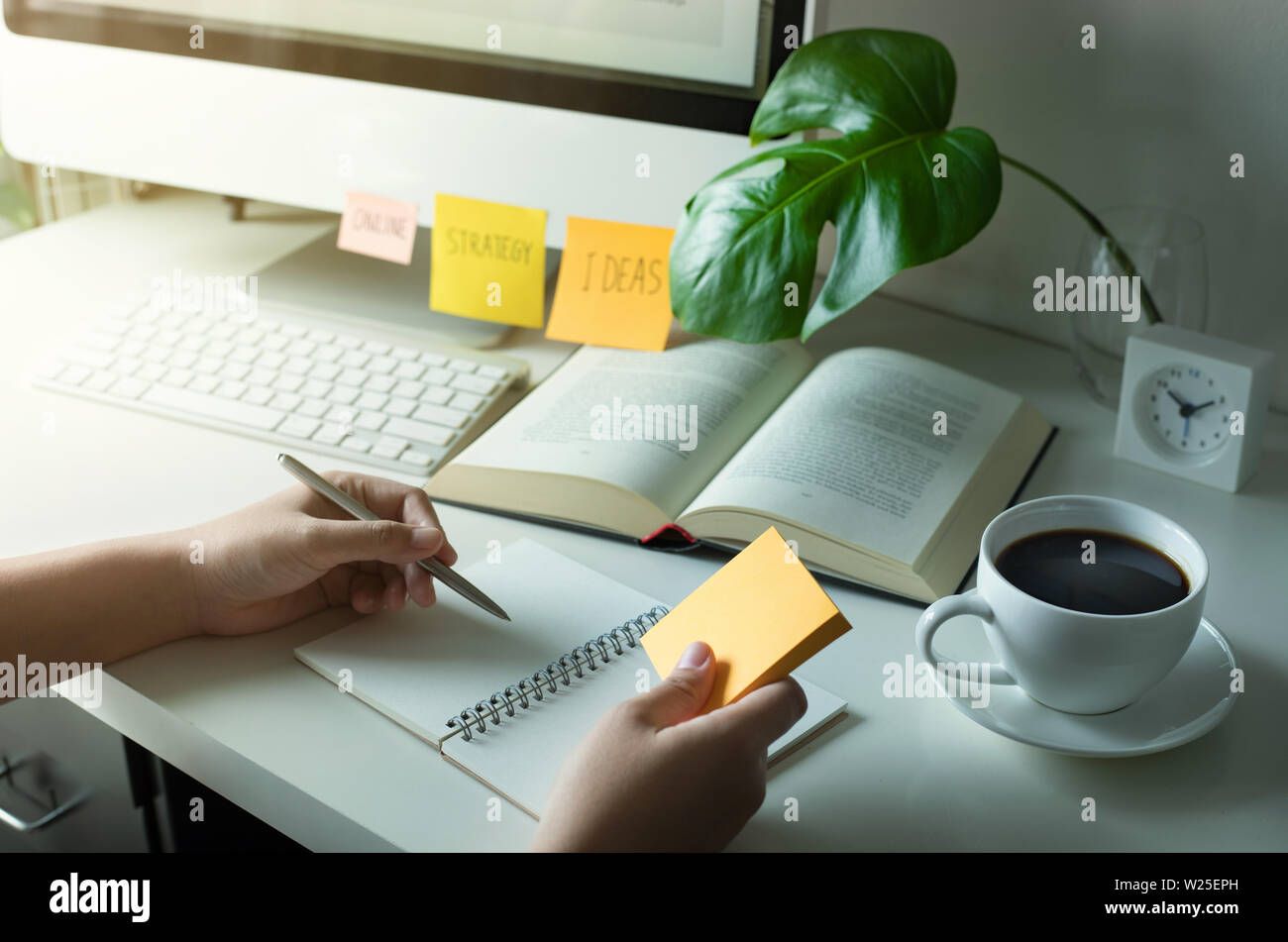 Office worktable hi-res stock photography and images - Alamy