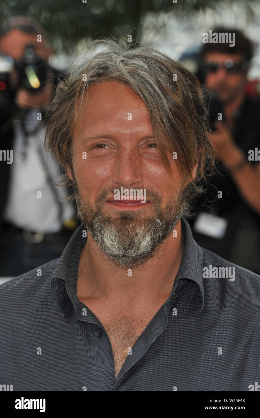 CANNES, FRANCE. May 24, 2009: Mads Mikkelsen at the photocall for his ...
