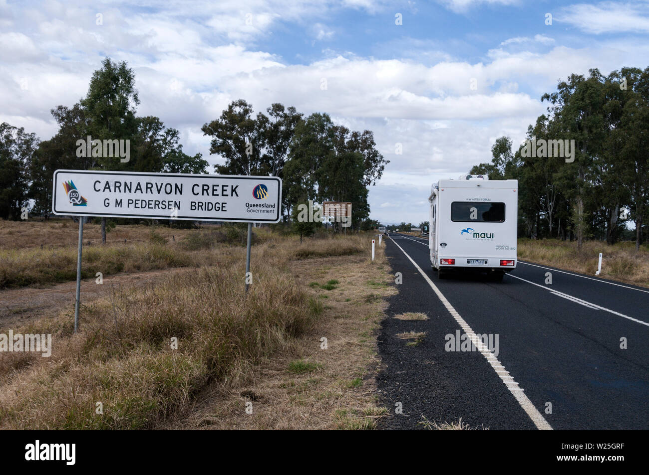 A tourist road sign, Carnarvon Creek in the Carnarvon National Park in ...