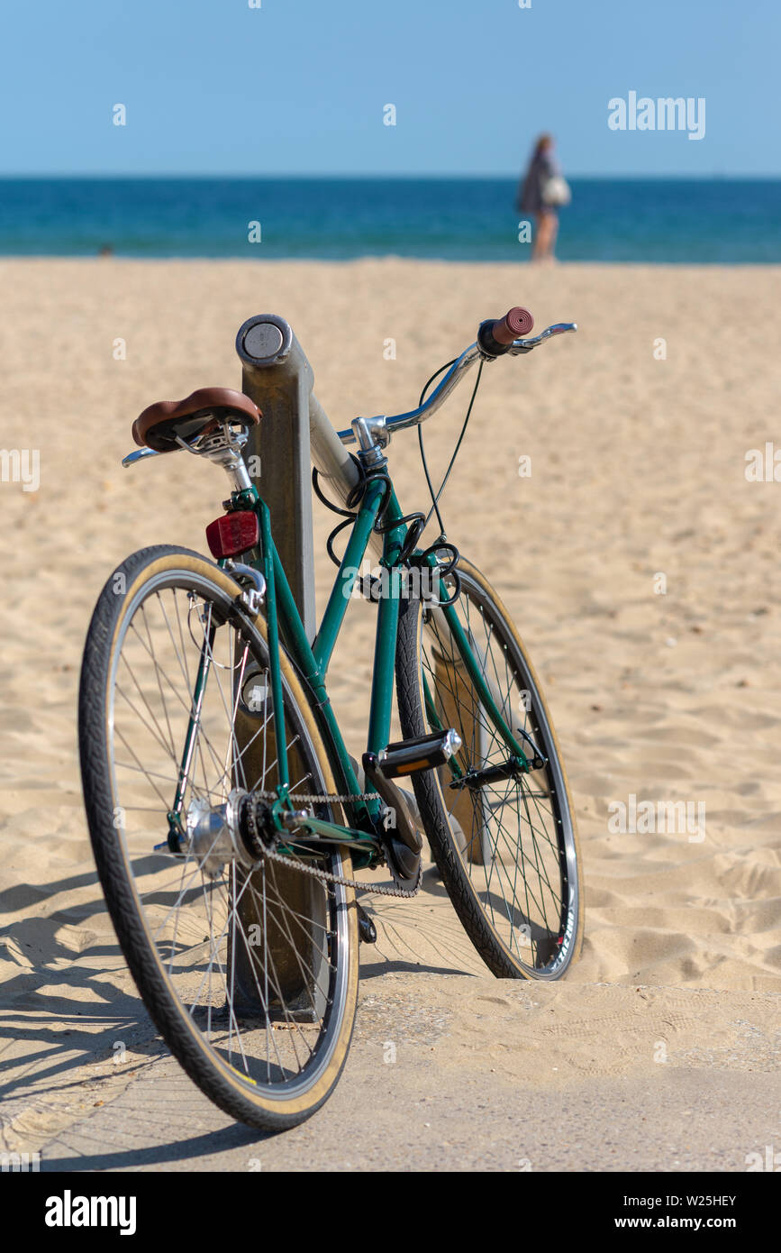 Leaning post bicycle hi-res stock photography and images - Alamy