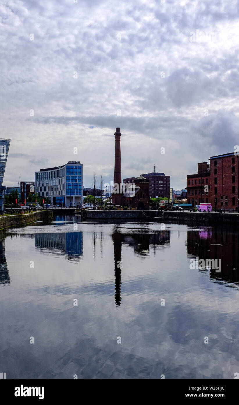 Liverpool industry hi-res stock photography and images - Alamy