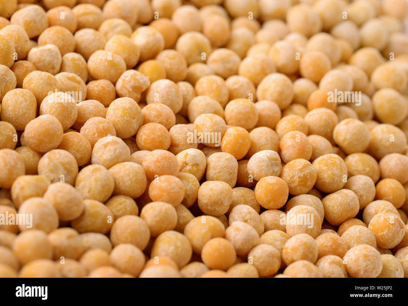 Yellow peas farm hi-res stock photography and images - Alamy