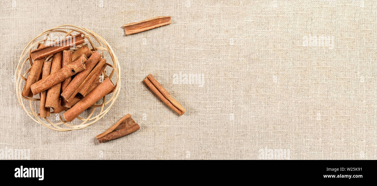 Overhead cinnamon sticks hi-res stock photography and images - Alamy