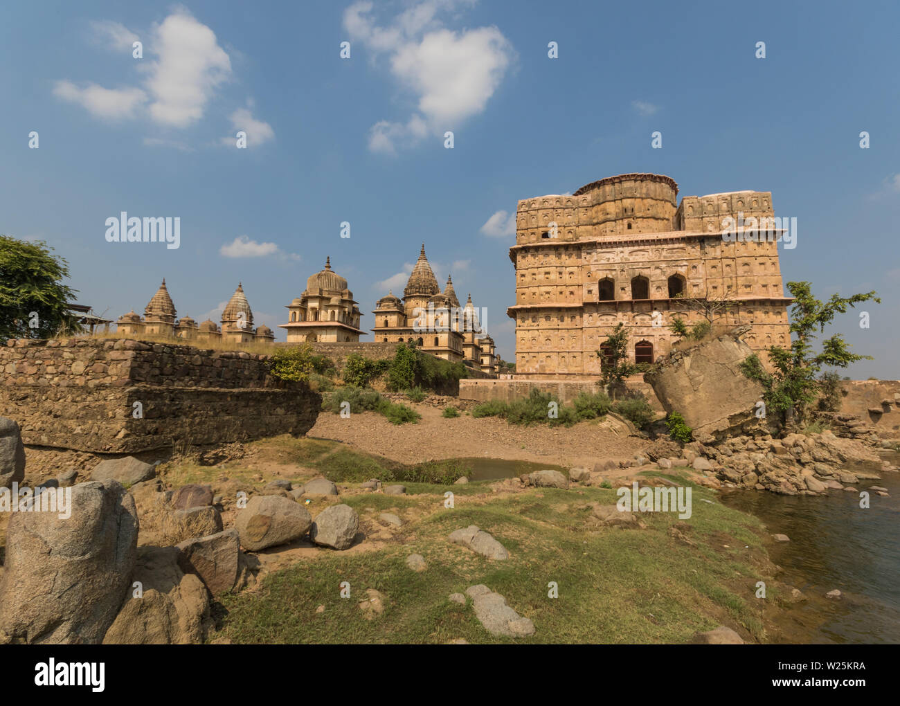 Orchha skyline hi-res stock photography and images - Alamy