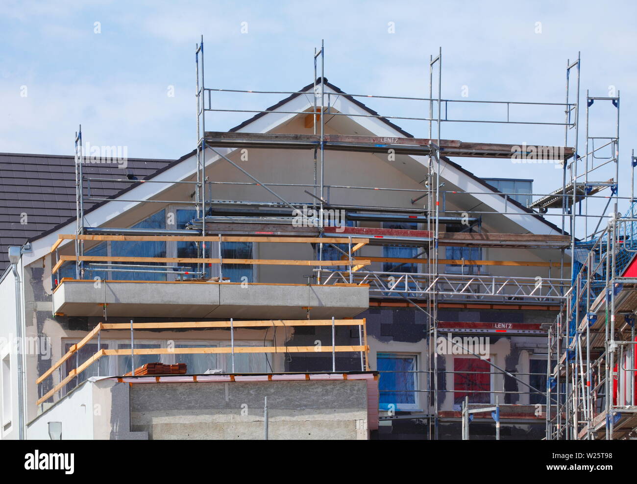 Multiple family dwelling hi-res stock photography and images - Alamy