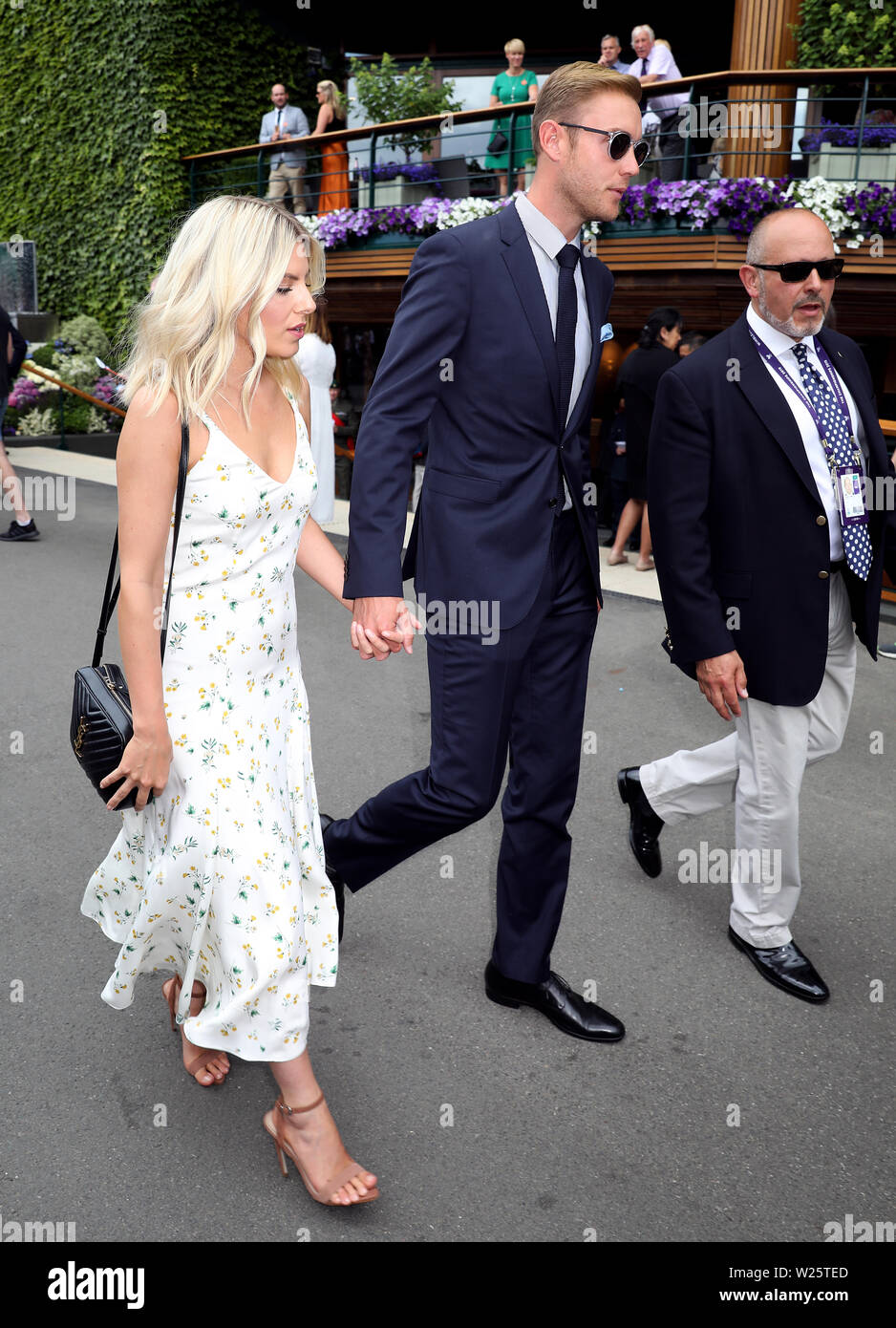Stuart broad mollie king hi-res stock photography and images - Alamy