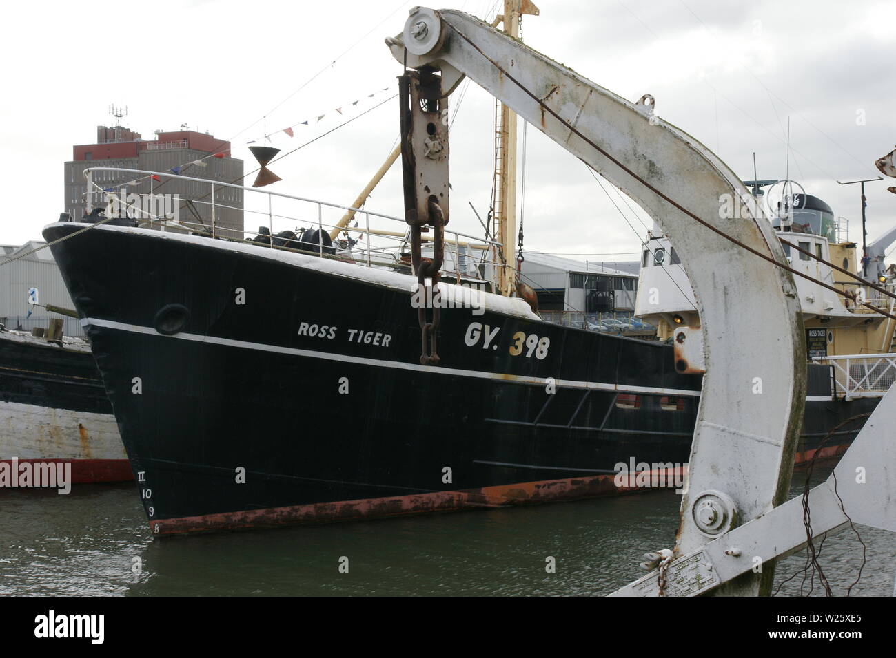 Sidewinder trawler hi-res stock photography and images - Alamy