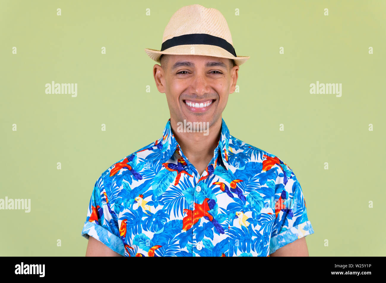 Face of happy multi ethnic tourist man smiling Stock Photo - Alamy