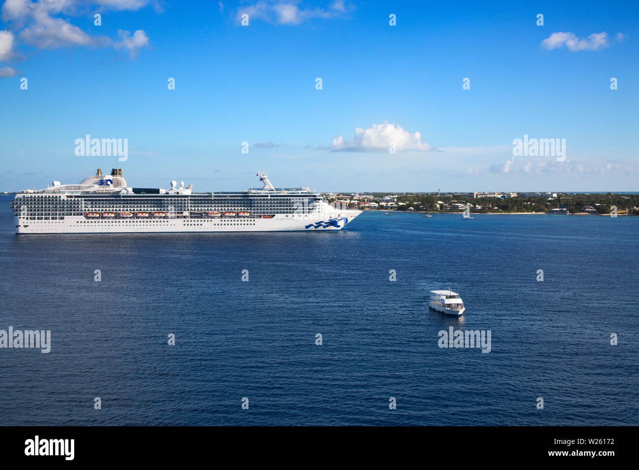George town harbor cayman islands hi-res stock photography and images ...