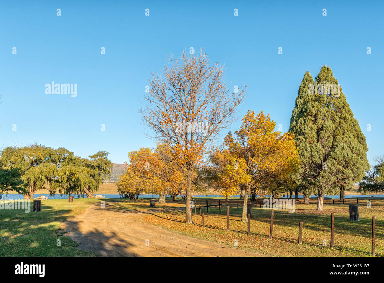 Free camping sites hi-res stock photography and images - Alamy