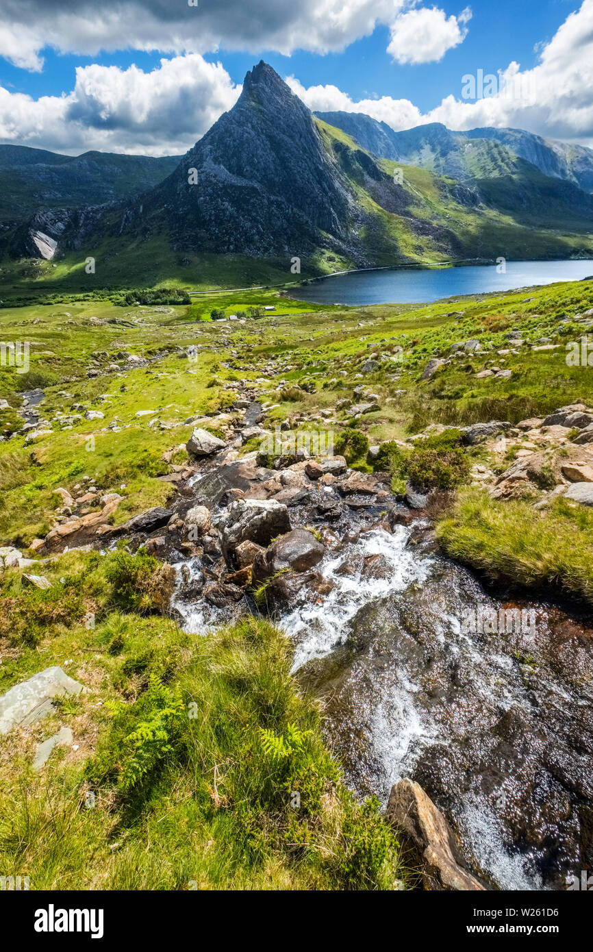 Tryfan mountain in Snowdonia, North Wales,UK Stock Photo - Alamy