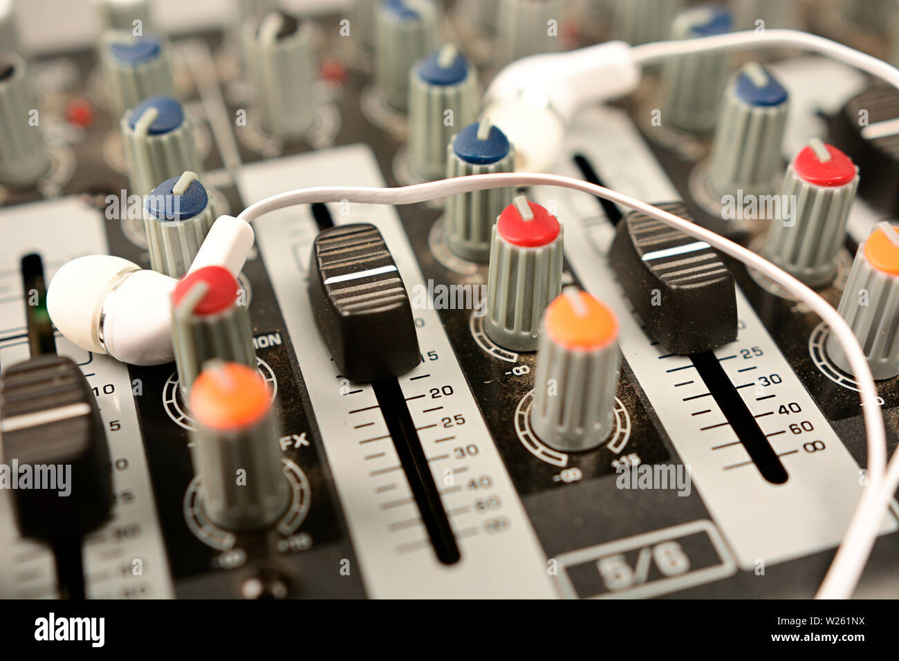 Equipment amplifier hi-res stock photography and images - Alamy